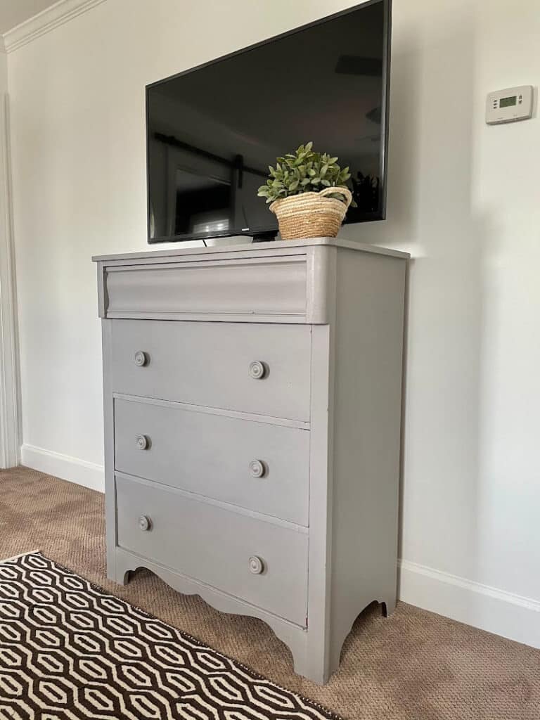 Guide to White Paint Undertones: Choosing the Perfect Shade - At Home ...